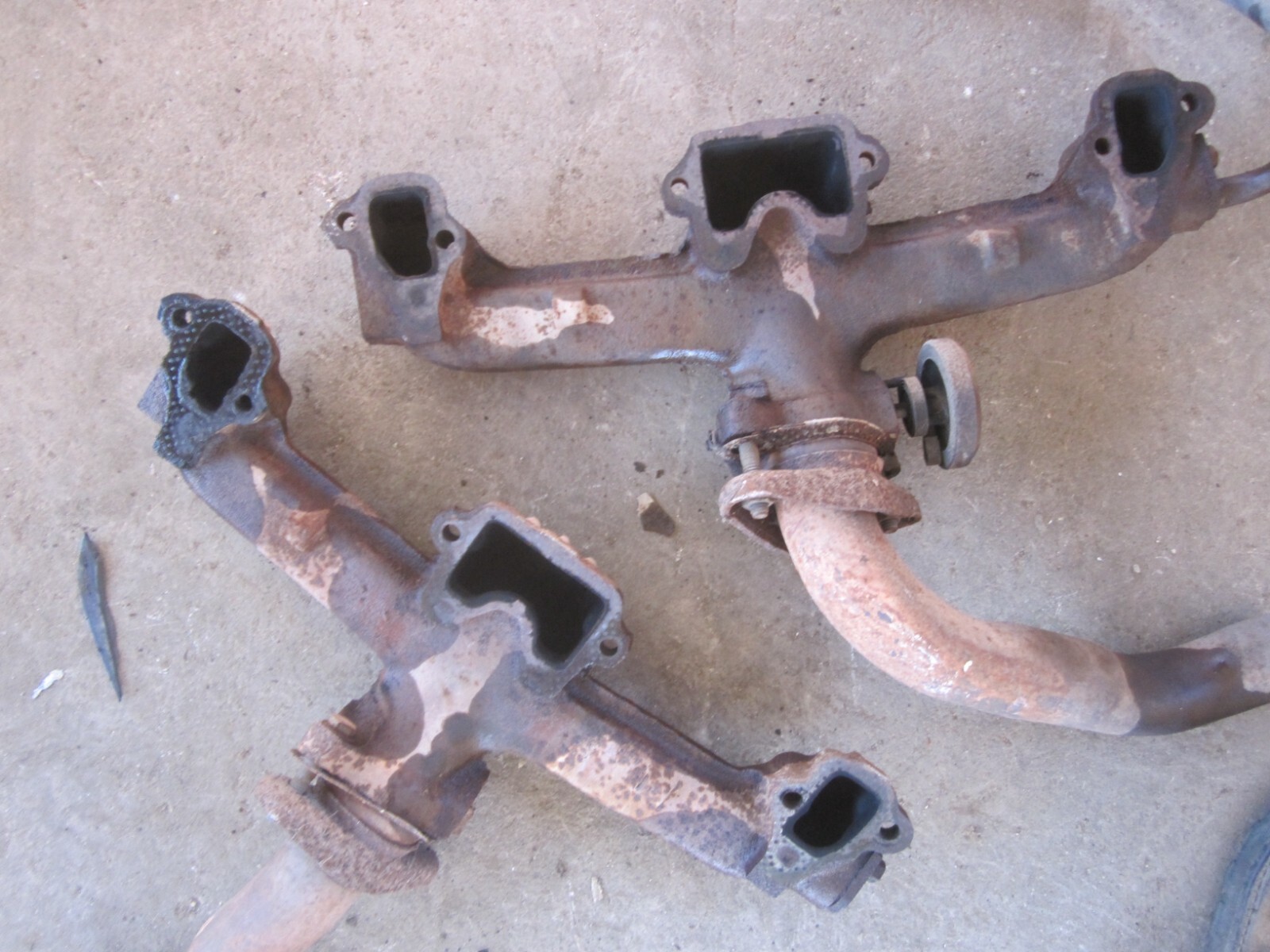 74-93 DODGE W100 318 360 EXHAUST MANIFOLDS W/ HEAT RISE OEM PAIR ...