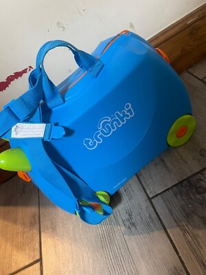 Trunki Blue/Green Ride-On Suitcase Dinosaur Plastic With Key, Straps ...