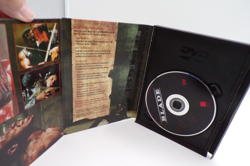 Blade DVD Widescreen Platinum Series Edition English Wesley Snipes ...