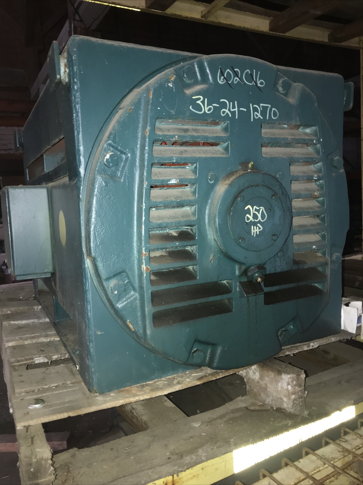 General Electric Custom 8000 250 HP Induction Motor 5K818847C46 880 RPM ...