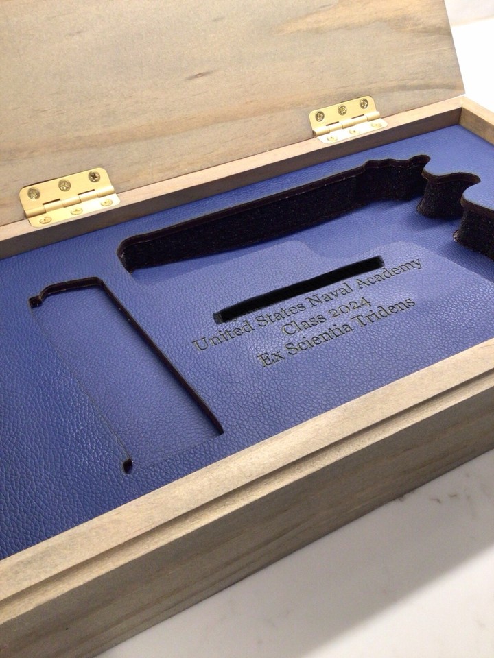 US NAVY 1911 Presentation Display Case for Colt / Ruger/ Smith & Wesson ...