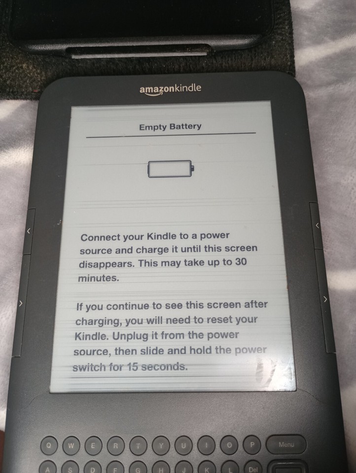 Lot Of 2 Amazon Kindle Keyboard D00901 3rd Gen Wi-Fi eBook Reader ...