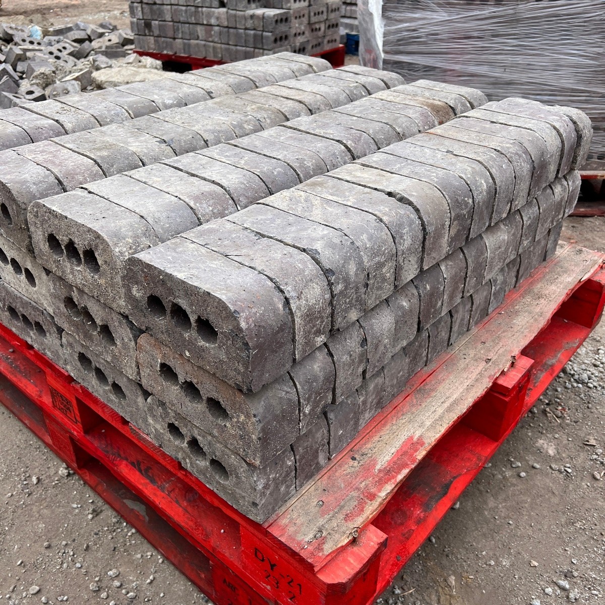 Single Bullnose Masonry Block Ibstock Red Single Bullnose 65mm