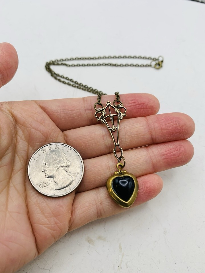 Vintage Art Nouveau Style Filigree Lavalier Gothic Heart Locket 18 ...