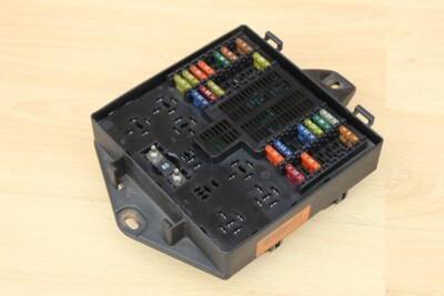 FUSEBOX (ENGINE BAY) 5W93-14A073-DB - Jaguar XJ 2.7 Diesel X350 2006 ...