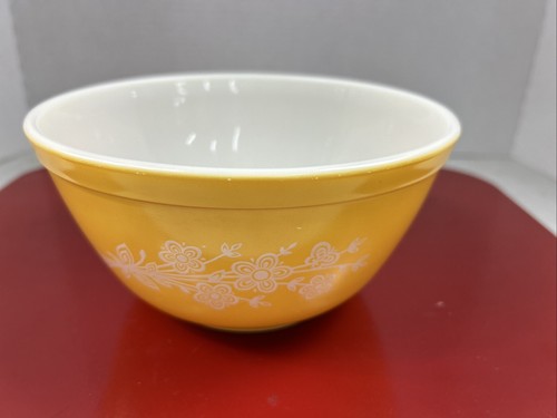 VTG 70s Pyrex Butterfly Harvest Gold II Mixing Bowl 402 Floral 1.5 L ...