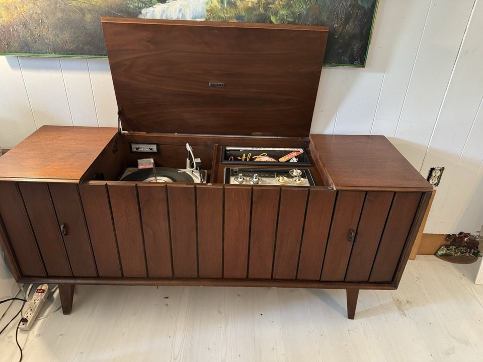 MCM Zenith x930 Stereo Console / Credenza - See Video - Local Pick Up ...