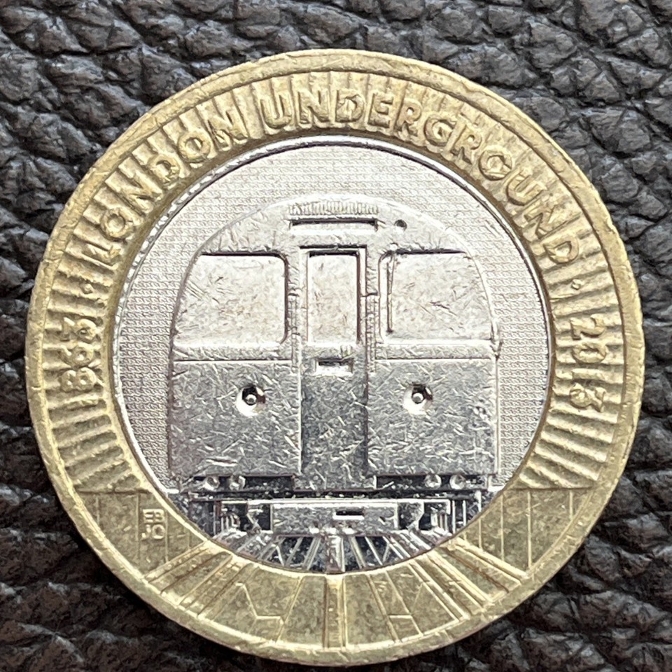 London Underground Train Two Pound Coin 2013. Circulated. ERROR Metal ...