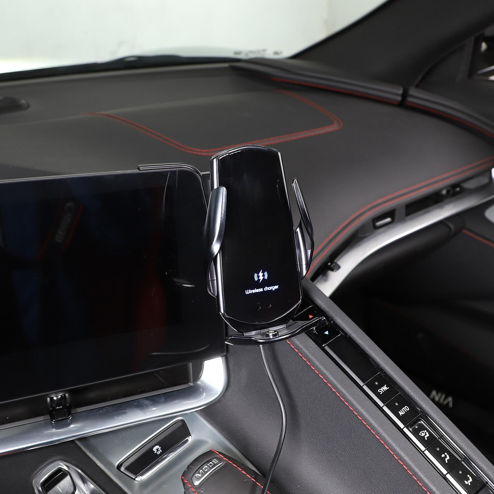 Black Screen Wireless Charger Cell Phone Holder For Corvette C8 2020 ...