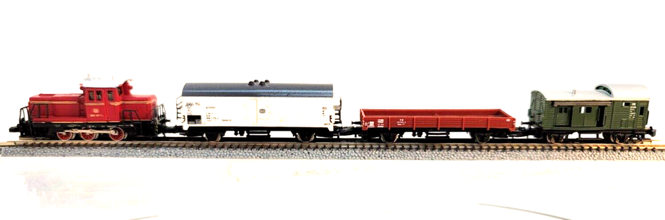 Z Marklin 8174 Starter DB Freight set w/ 8864 loco, 8617, 8622 & 8609 ...