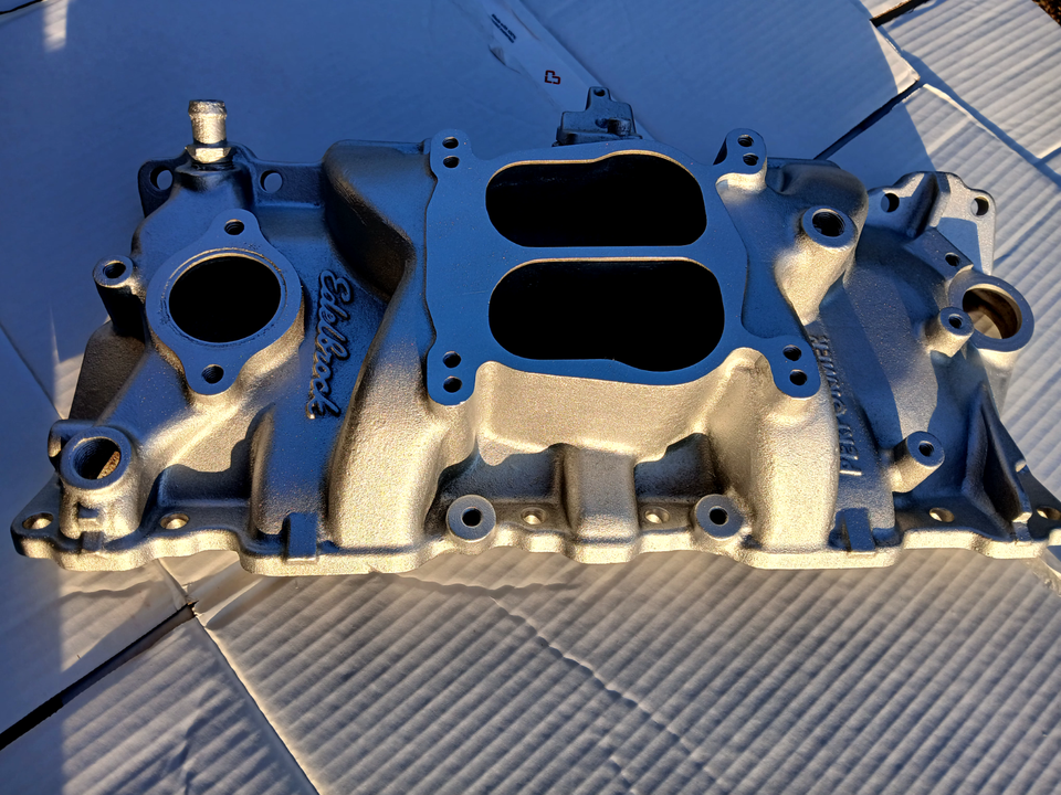 Edelbrock "PERFORMER" Aluminum Intake Manifold SB Chevy #2101 305~327 ...