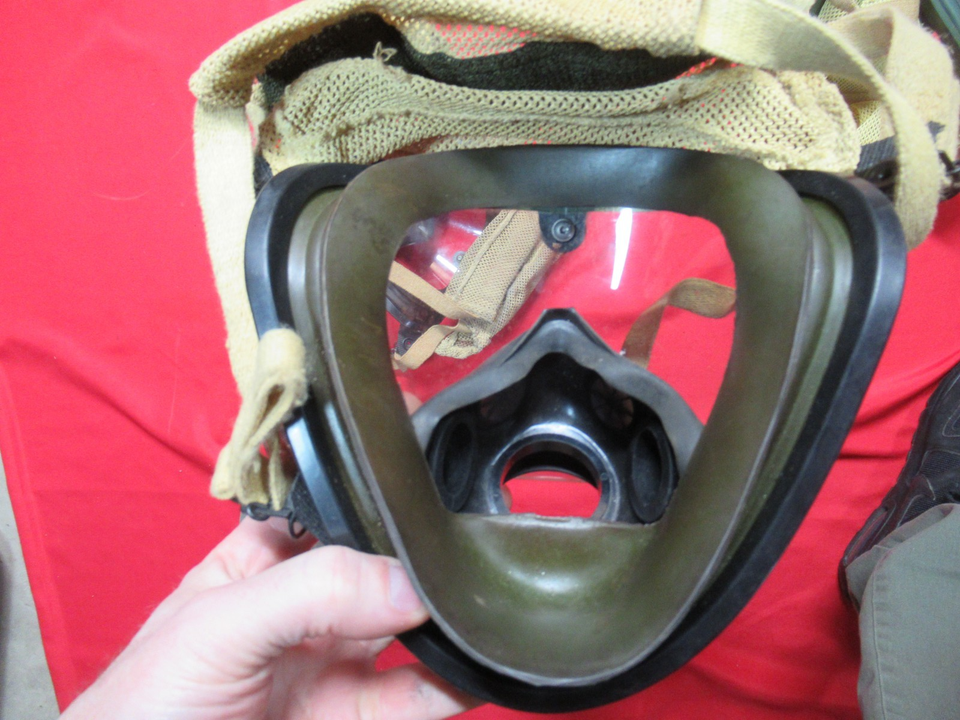 Scott AV-2000 Firefighter Mask w/ Kevlar Netting SMALL S SCBA # BAD ...