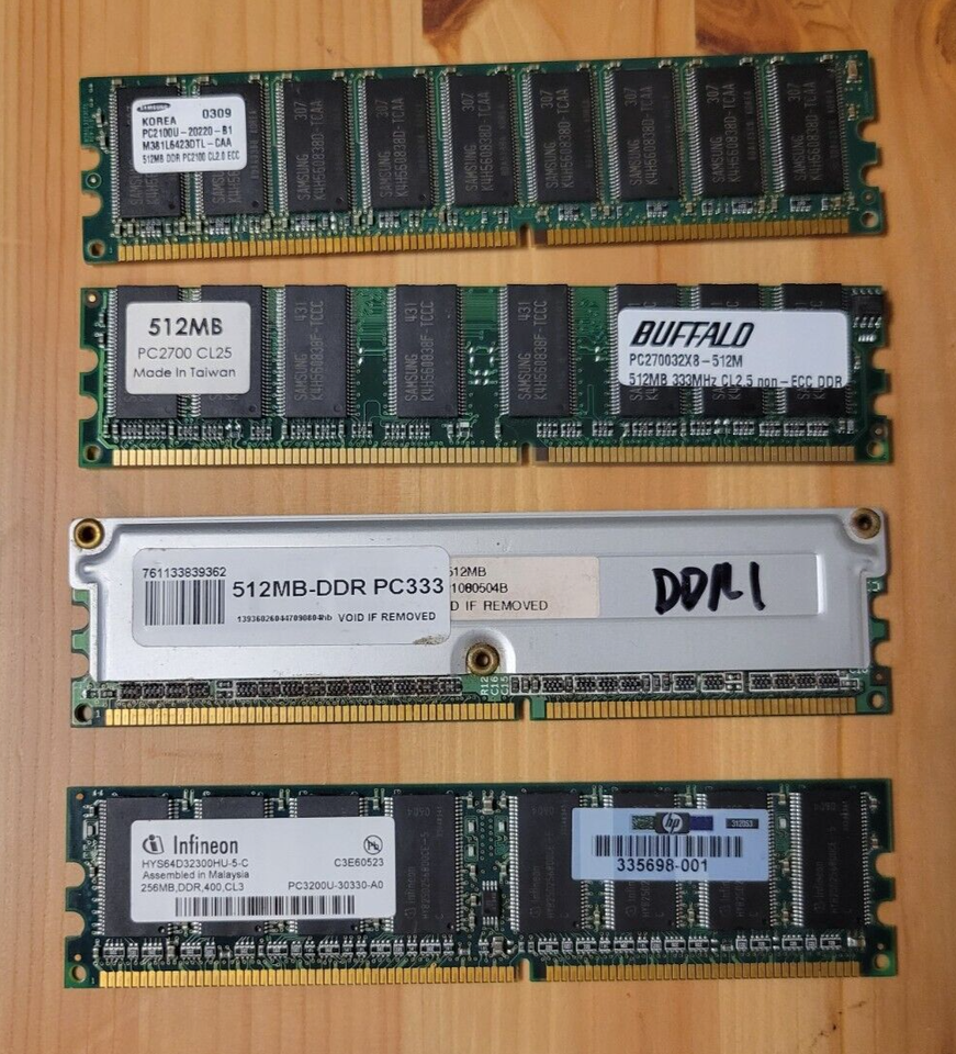 Lot of 21 Mixed Desktop RAM Brands and Compacities - DDR1 (4) and DDR2 ...