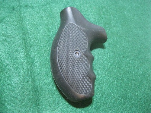 Uncle Mikes S&W J Frame Rubber Pistol Grip | eBay
