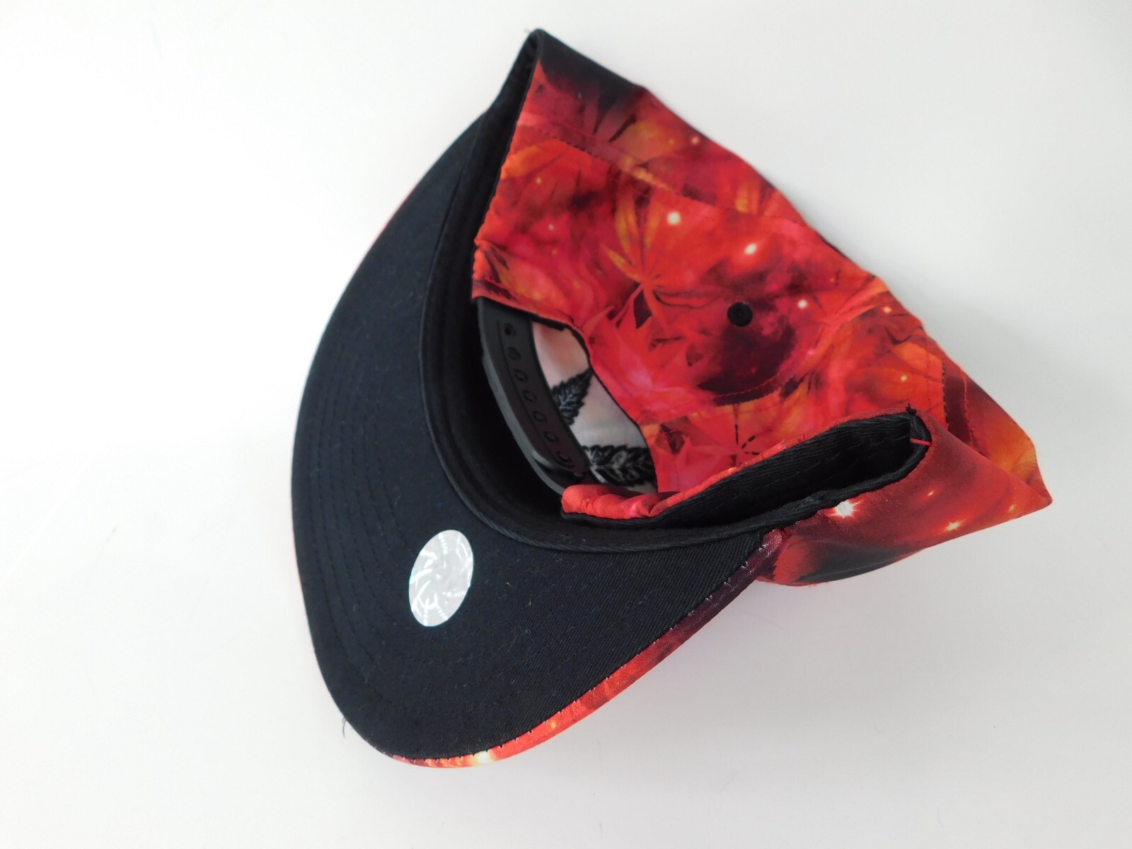 KB Ethos Chronic Hat Cannabis Leaf Multicolor Red Wee… - Gem