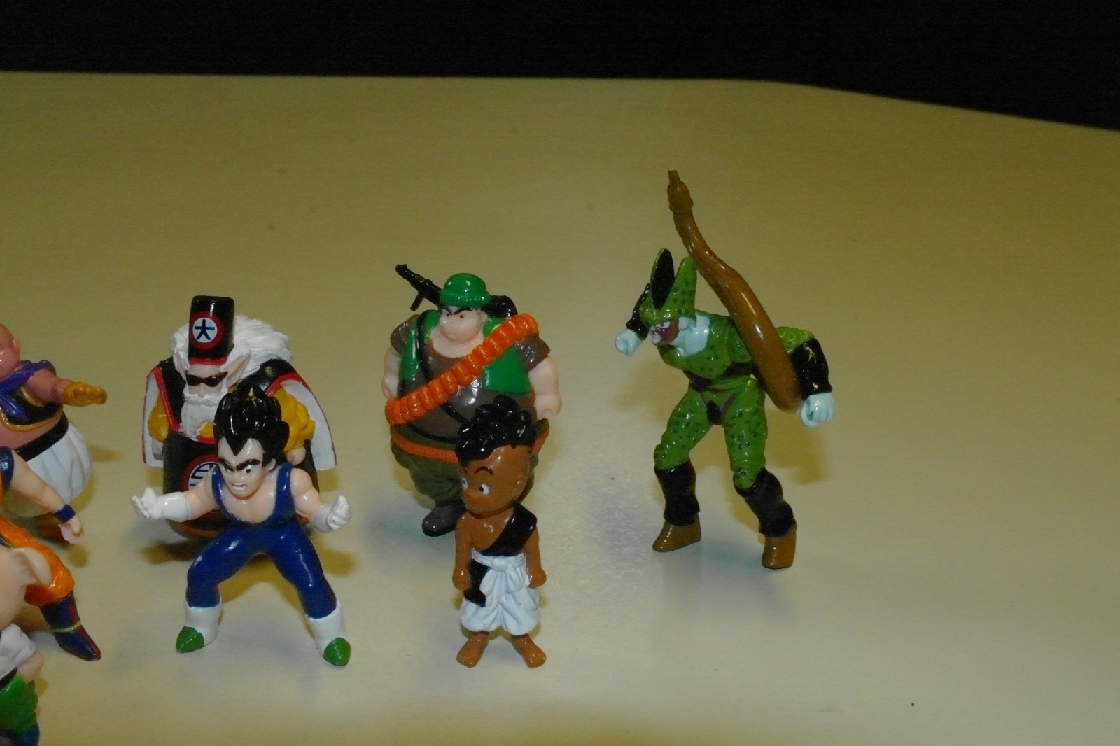 Dragon Ball Z mini PVC lot 1989 18 figures 1”-2" figures Rare! B.S./S.T ...