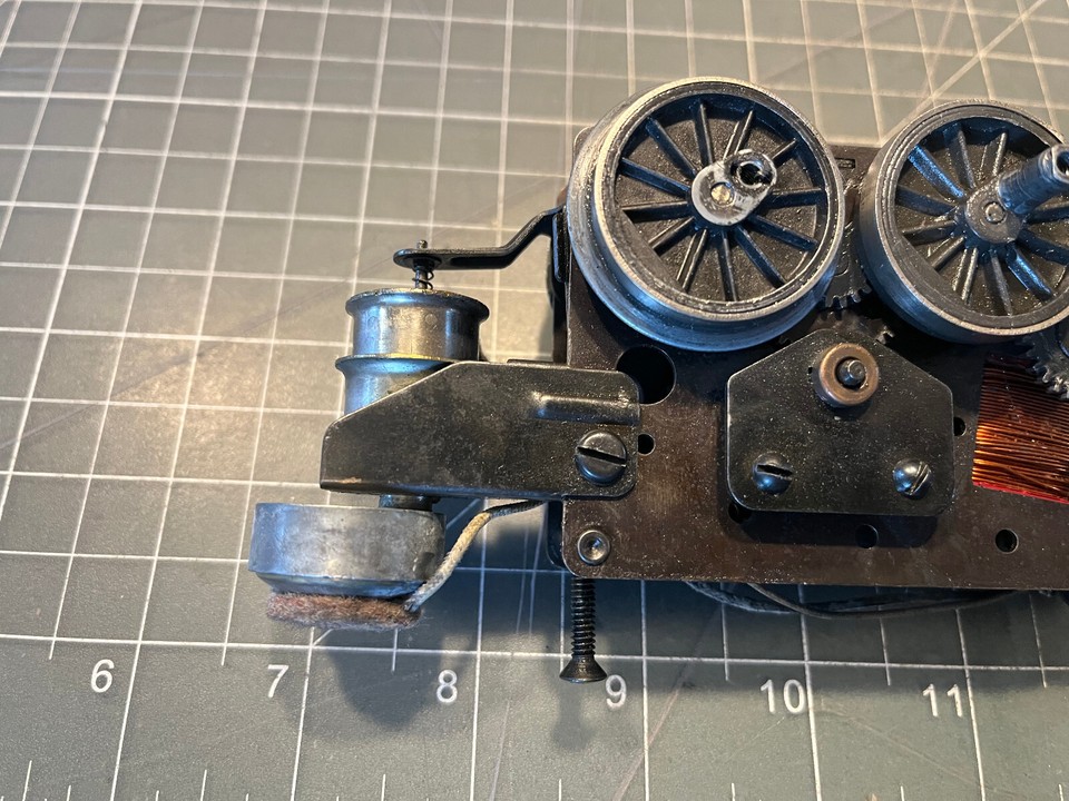 Lionel Train Locomotive 2026 SIX WHEEL MOTOR ASSEMBLY SMOKE UNIT RUNS ...
