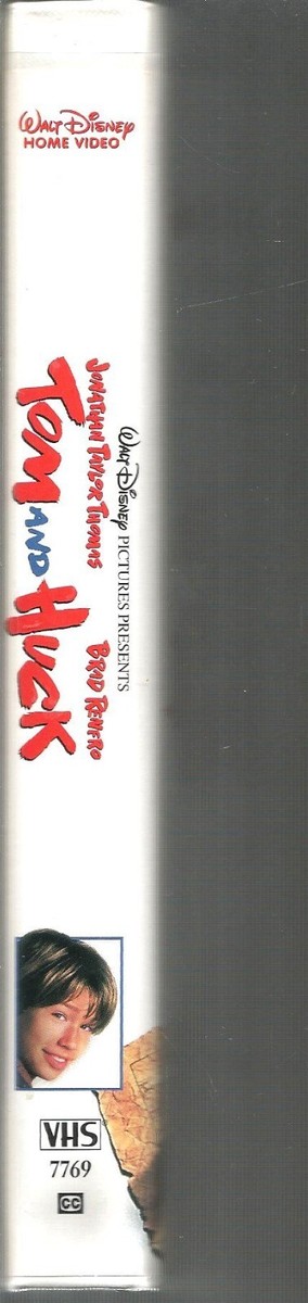 Tom Agus Huck Vhs Far From Home: The Adventures Of Yellow Dog (1995)