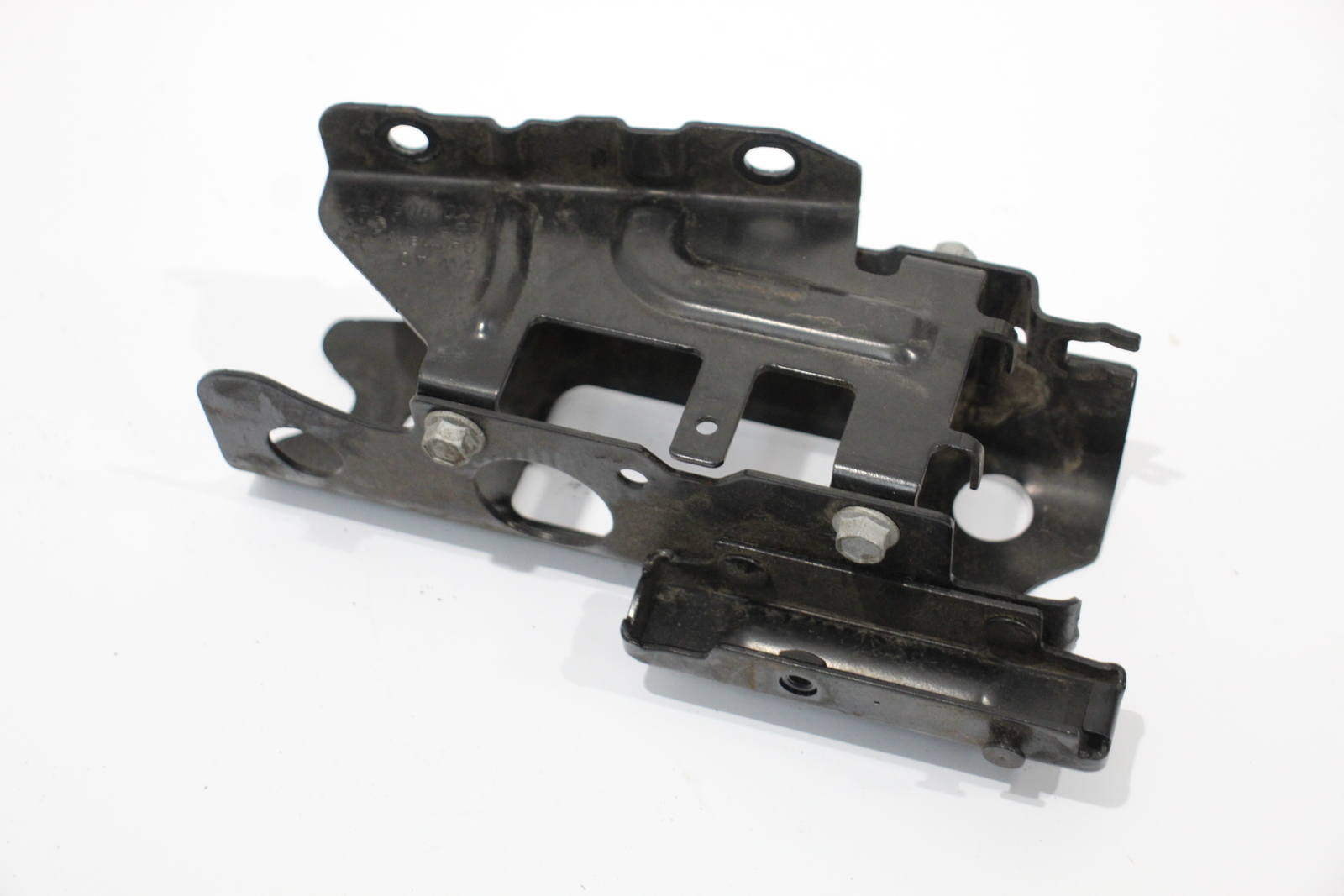 VW Passat CC 3C B7 2.0TDi Diesel Fuel Pump Housing Bracket 5N0906129B ...