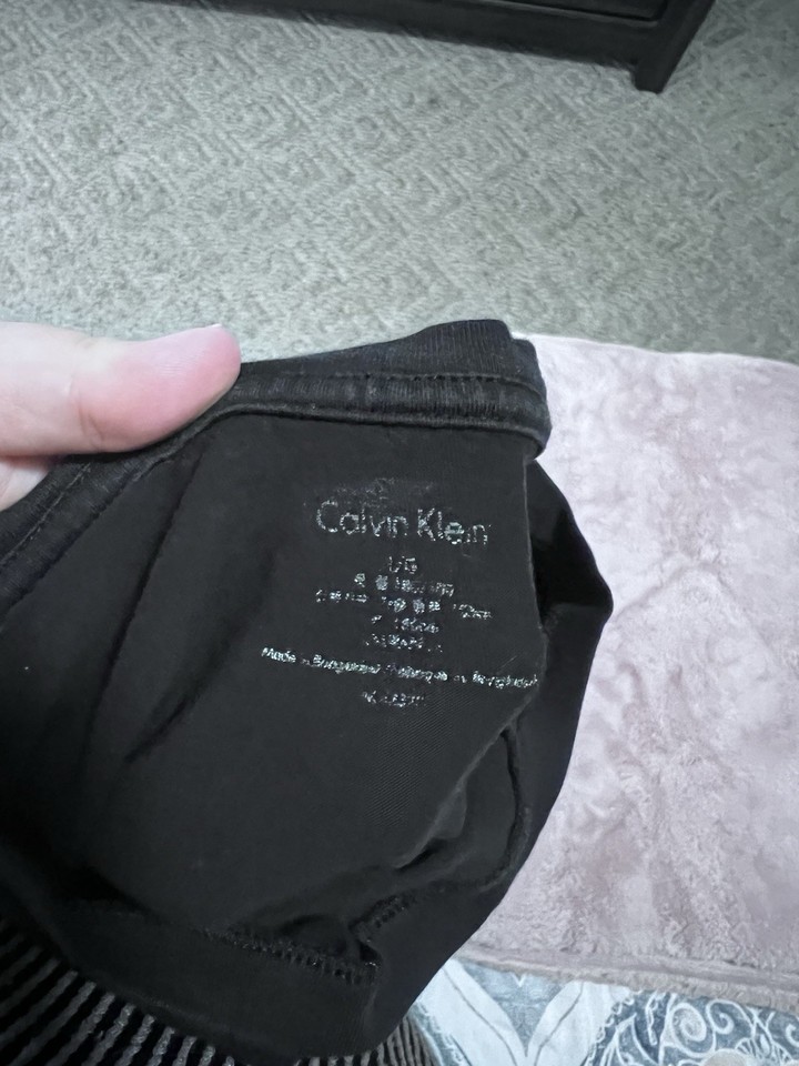 Calvin Klein Plain T-Shirt Men's L Black Solid Crew Neck Short Sleeve ...