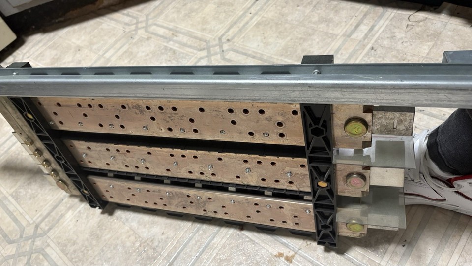 SquareD NQ Panel: 400 AMP main lugs fully loaded 42 brand new breakers ...