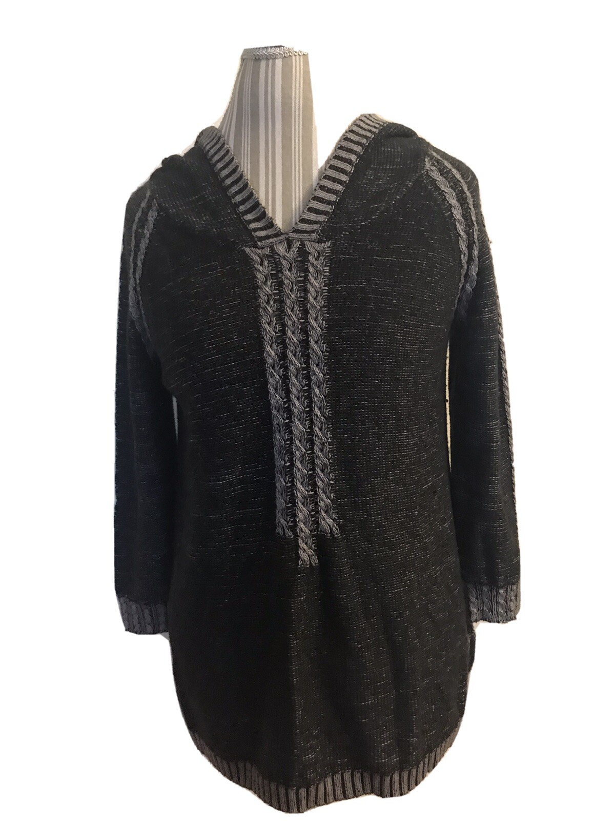 Natural Reflections Cable Knit Hooded Pullover Sweater Medium Black ...