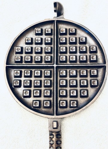 Vintage GRISWOLD #8 Waffle Iron 885/886 w/high Base 985B - 1908 ...