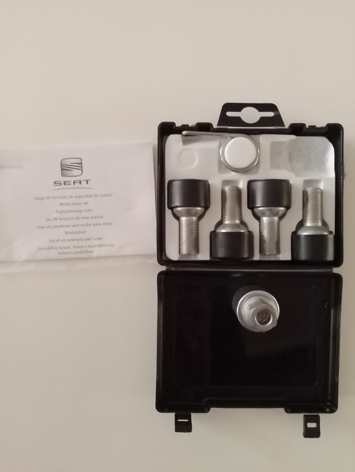 Genuine SEAT Locking Wheel Nut Set 1P0698137 for sale online | eBay