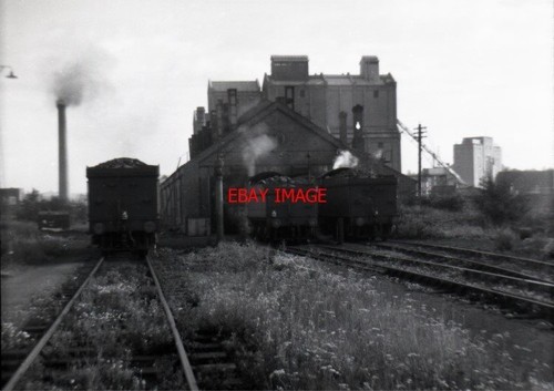 PHOTO STRATFORD UPON AVON LOCO SHED 21ST AUGUST 1960 | eBay