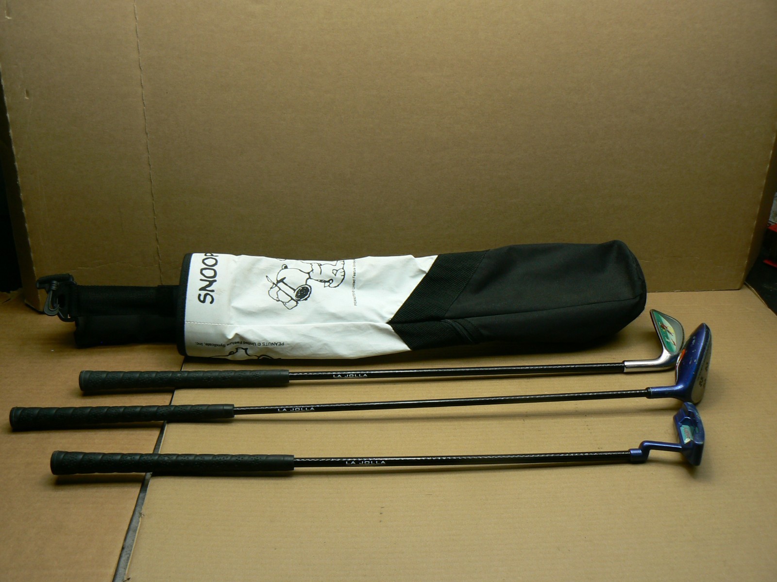 Vtg La Jolla Snoopy Peanuts 3 Golf Clubs Kids SET CHILD SIZE Black ...