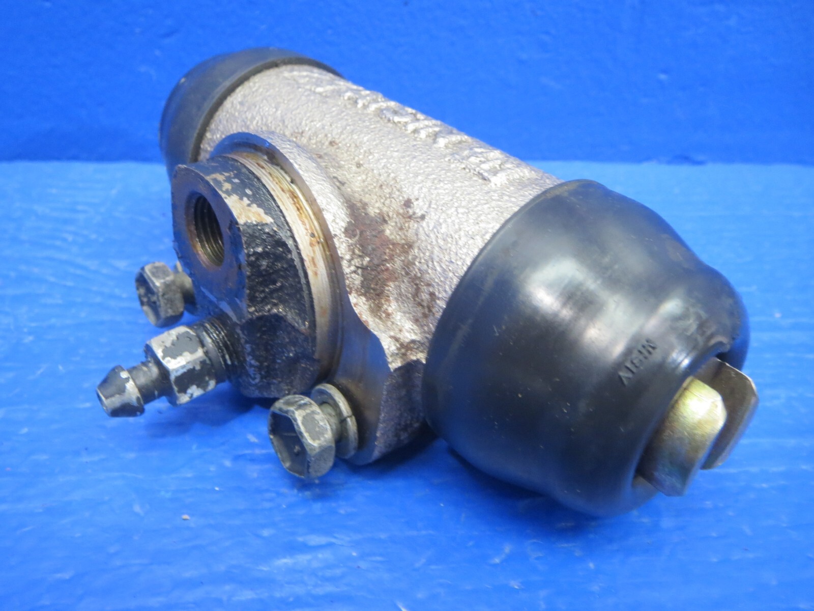 1999 Toyota 4Runner 3.4L 4WD Left Rear Drum Brake Wheel Cylinder | B42 ...