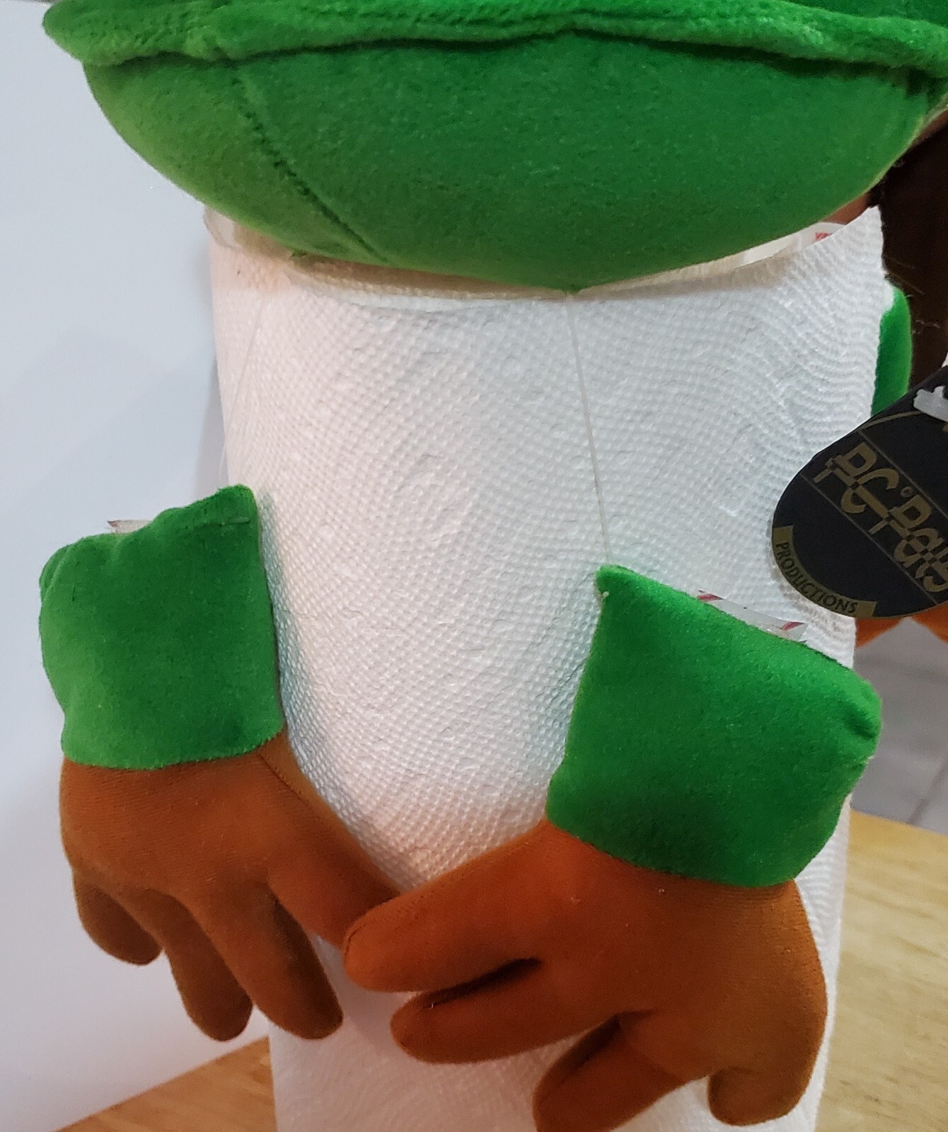 Plush PC Pals Hugs Computer Monitor Or Television Screen | eBay.de