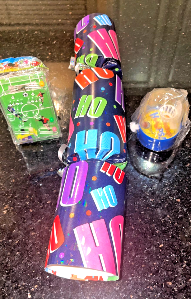HO HO HO! Exclusive Hand Crafted Single Christmas Cracker SNAPS Hat ...