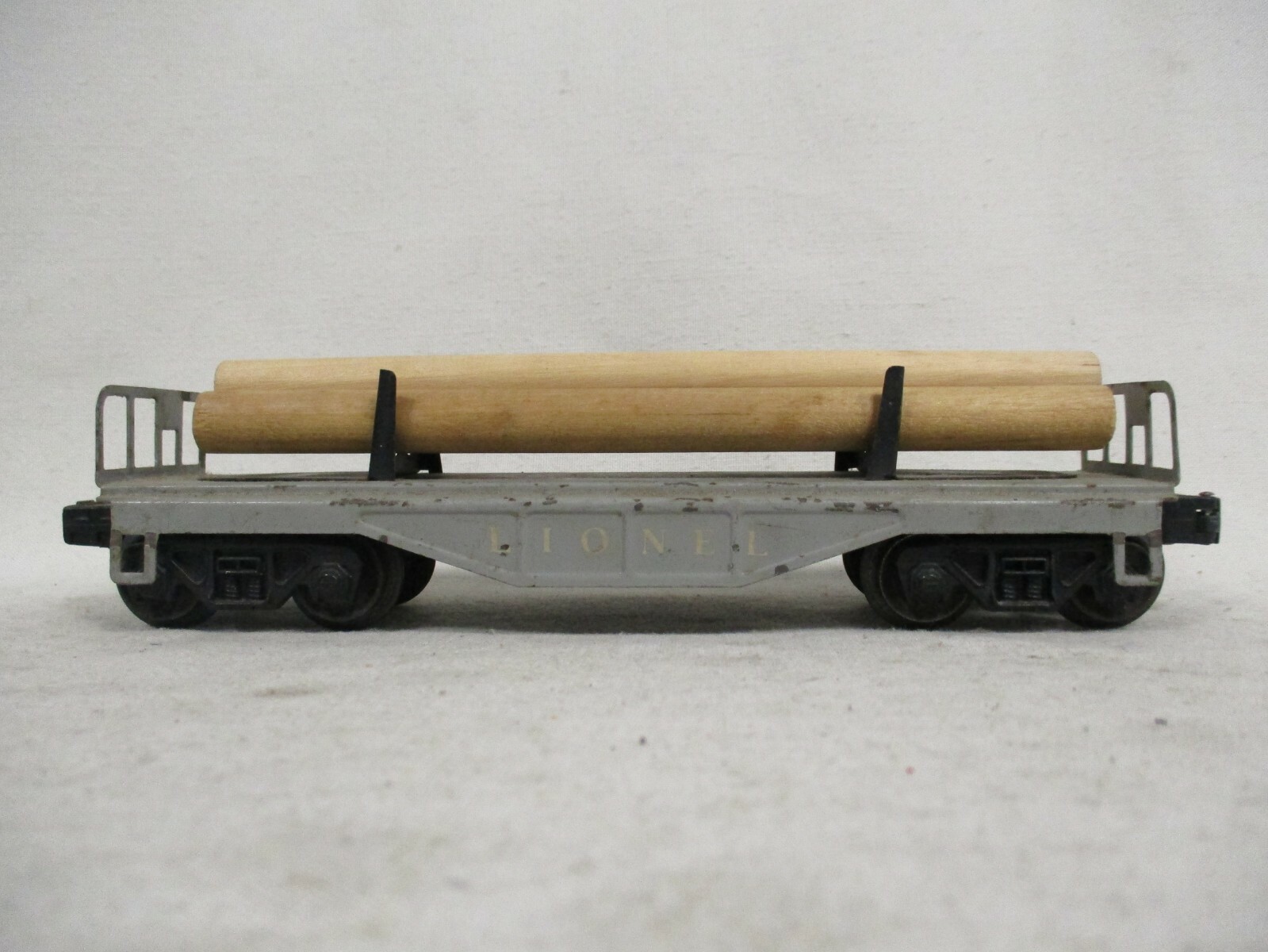 Lionel 6111 Flat Lumber Log Car with Load in Gray Postwar Model Railway ...