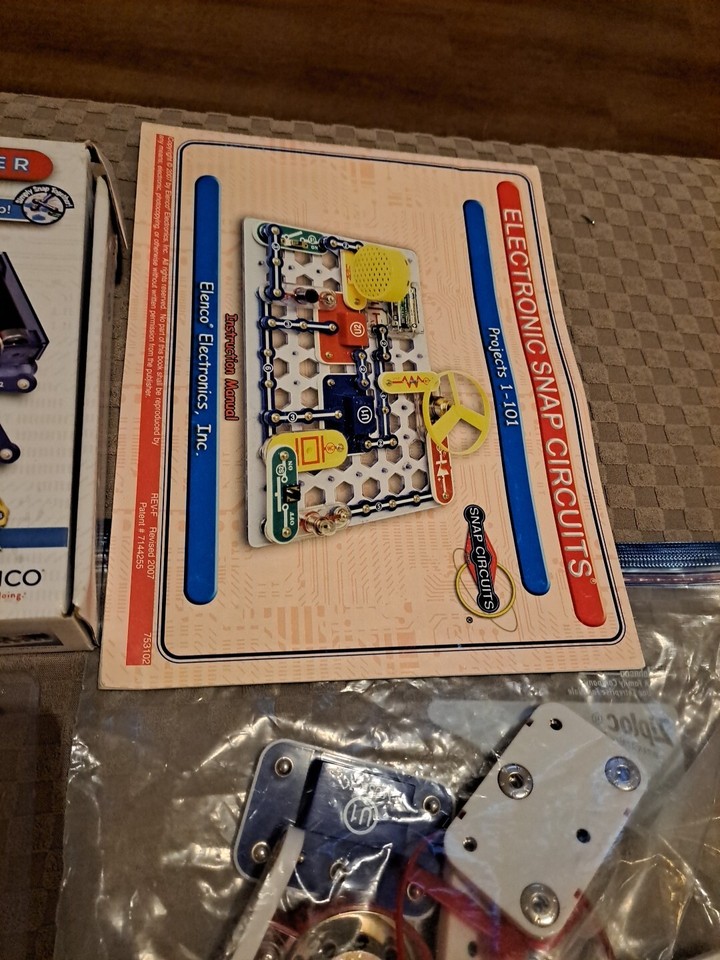 Elenco Snap Circuits Beginner Electricity Learning Kit - SCB20 ...