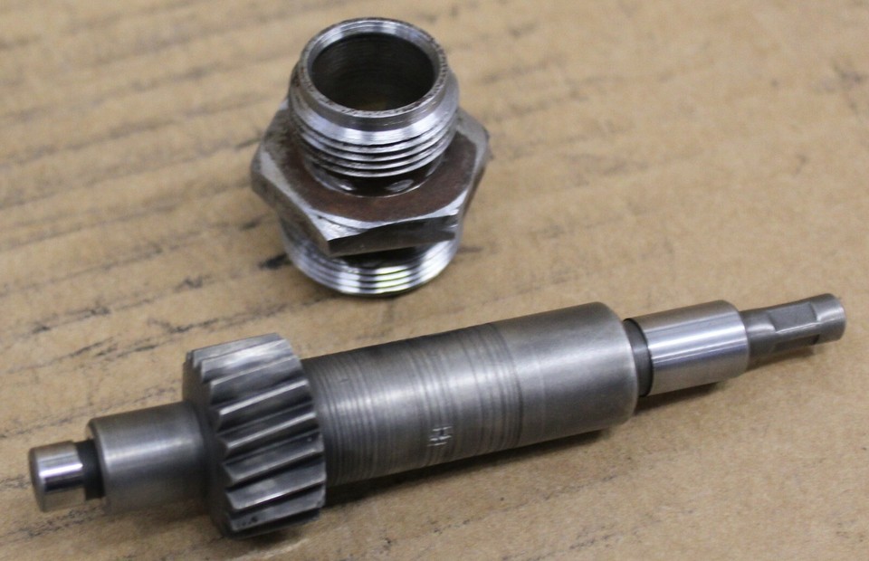 NP203 NP205 Chevy GMC Speedometer Gear NP 203 H 18 Tooth | eBay