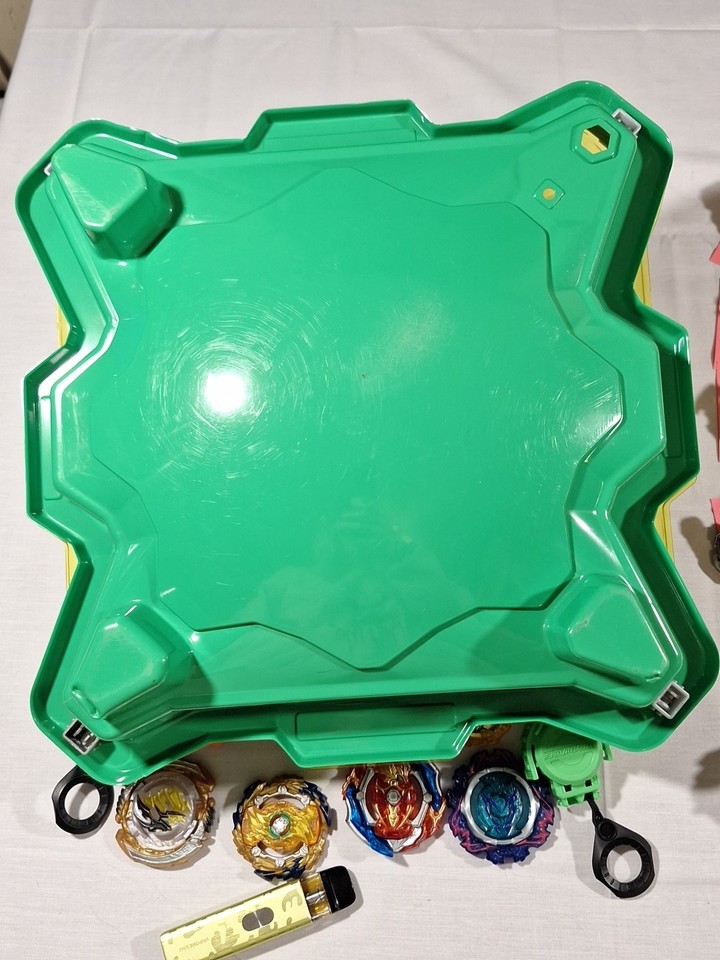 Beyblade Burst Battle Arena Carry Case Pieces To Make Your Own Beyblade ...