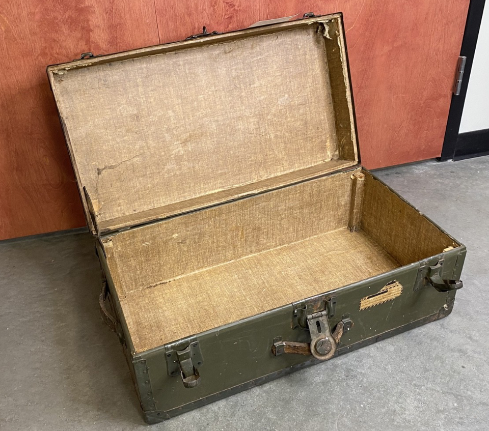 Vintage WWII Army Trunk Footlocker Wood/Metal Air force Green Box 1940s ...