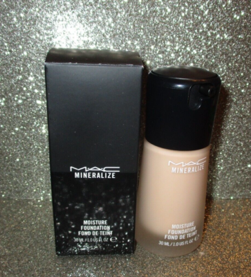 Mac Mineralize Moisture Foundation