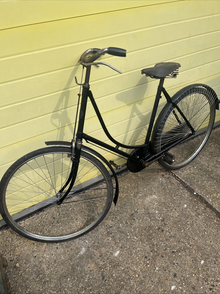 Vintage Ladies NEW HUDSON 1920s ? loop frame bicycle large frame 22 ...