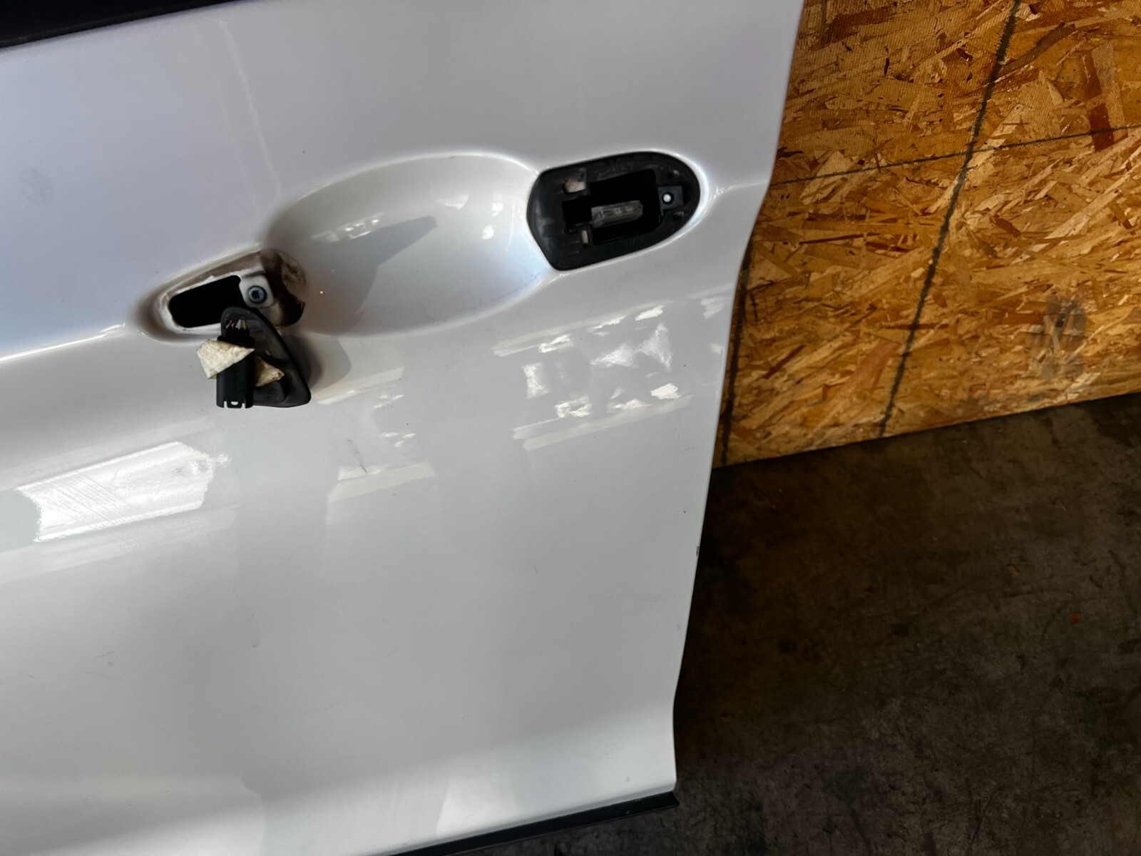 BMW F25 X3 FRONT LEFT DRIVER SIDE DOOR SHELL ASSEMBLY MINERAL WHITE OEM ...