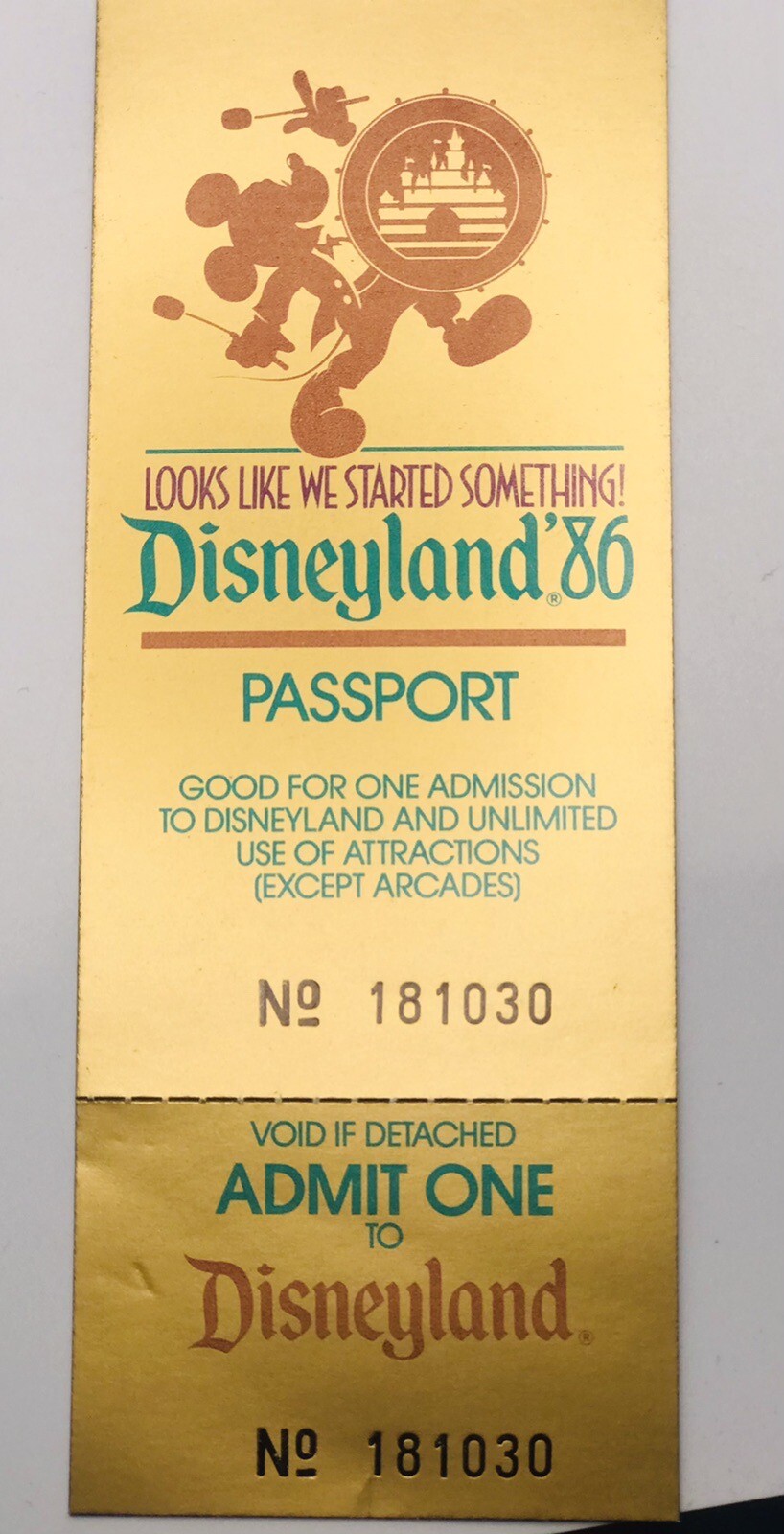 DISNEYLAND 1986 Gold Paper Passport Comp Ticket UNUSED untorn Issued 7 ...