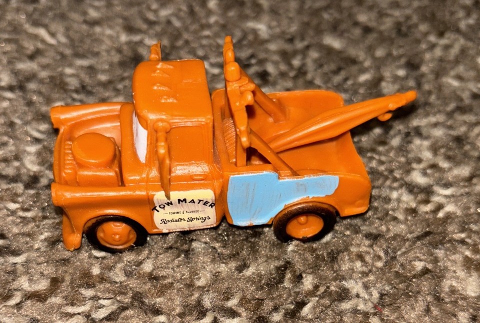 Disney Pixar Cars tow truck Mater toy figure car | eBay