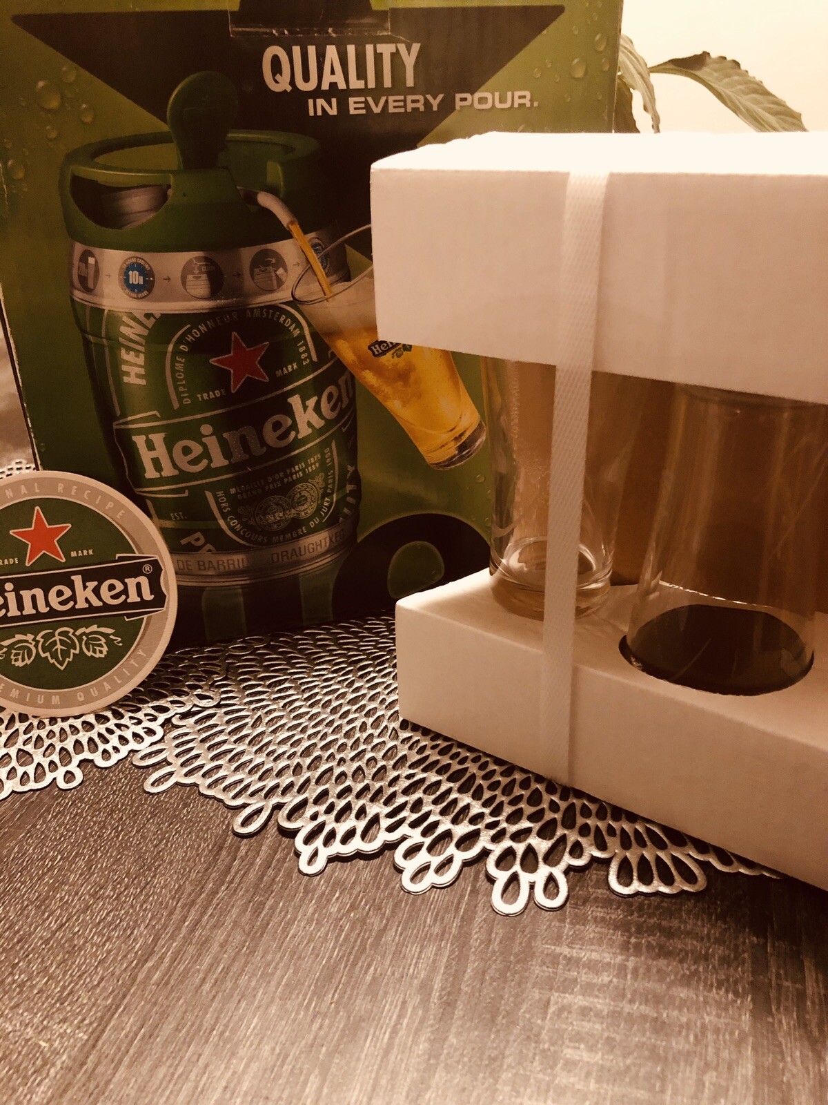 6 HEINEKEN PILSNER 8 OZ. BEER GLASSES NEW IN ORIGINAL PKG. W/3 FROTH ...