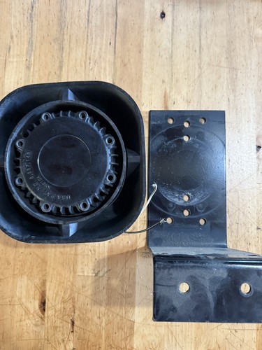 Whelen SA315P Siren Speaker 100 Watt Used Refurbished With Mounting ...