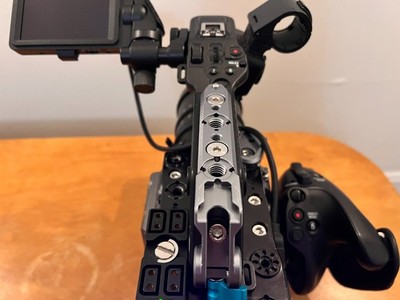 Kondor Blue Sony FX6 Top Handle Extension in Space Grey (Excellent Cond ...