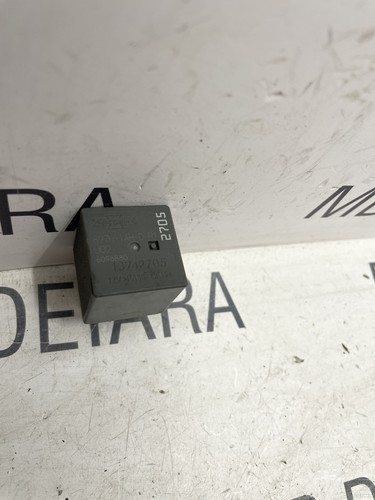 TESLA MODEL S 13742705 Relais 346kw 2016 13791570 | eBay