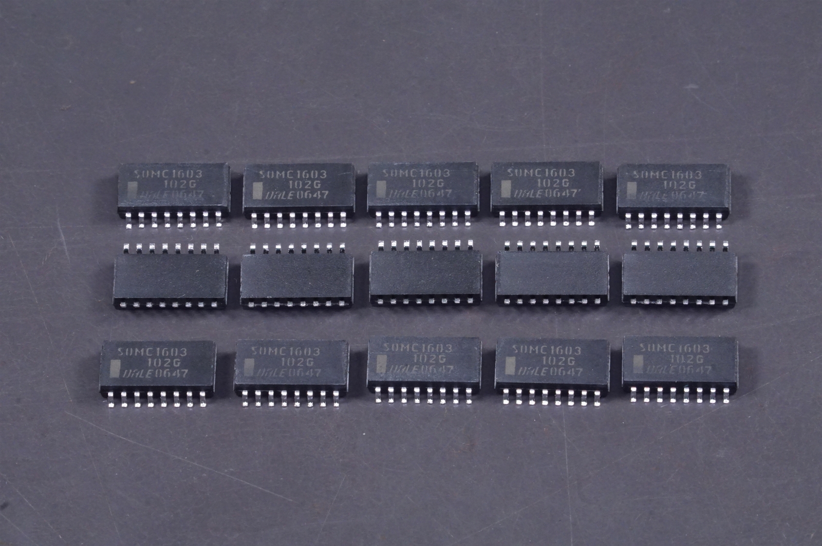 Lot of 15 SOMC1603102G Vishay Resistor Network 15 Elmt Bus 1K Ohm 2% 1 ...