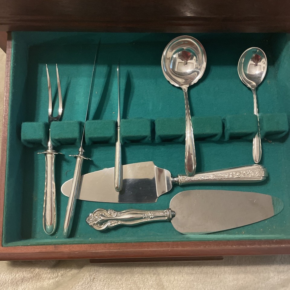 TOWLE “STERLING SILVER”Flatware Set W/Original Box- 8 Sets W/Serving ...