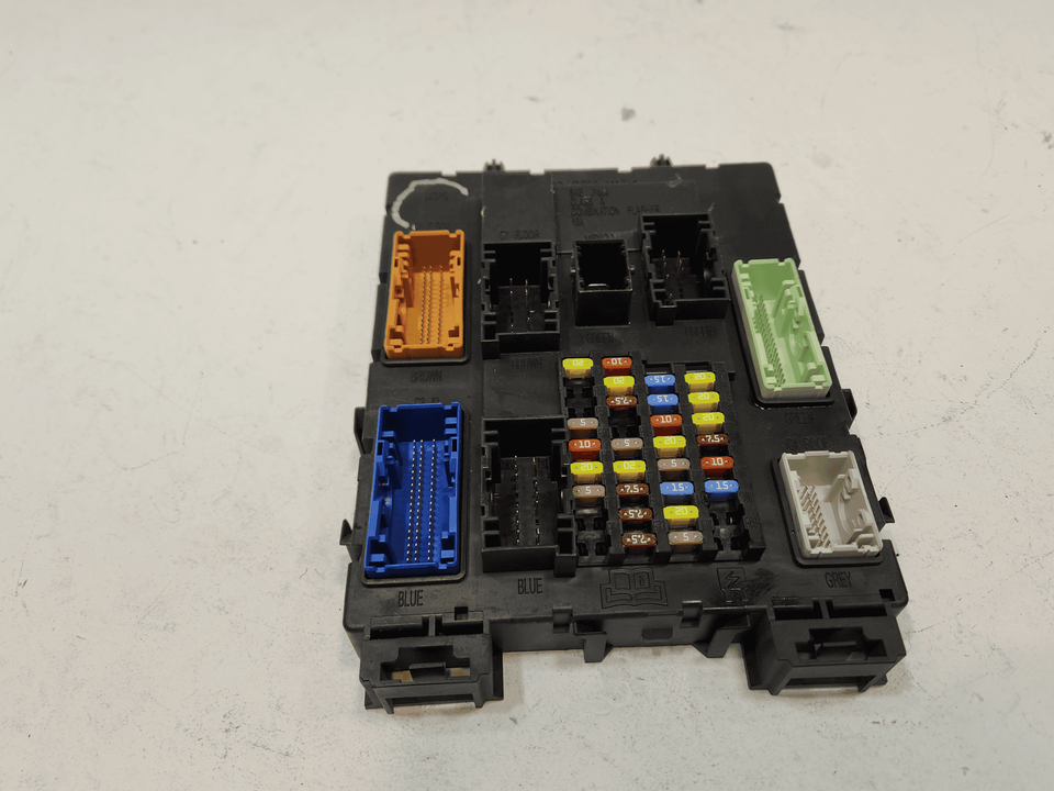 2014-2018 Ford Focus Body Control Module Junction Block Distibution ...